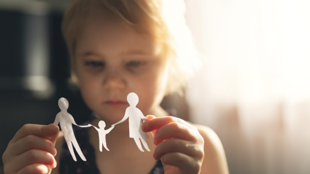 Helping Children Cope With A Parent's Addiction: Thought-Provoking ...